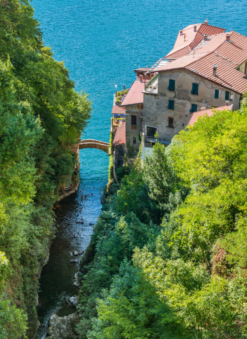 科莫湖 Lago di como ─ 粼粼春光，理想的逸遊天堂 | 步履不停 Travel Wandering